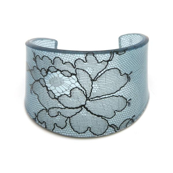 Shaped Lace Cuff